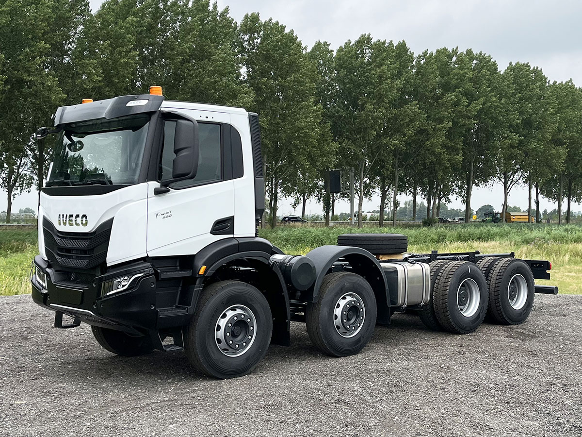 Iveco T-Way AD410T43H-4500 AT Chassis Cabin 8x4 2023 for sale ...